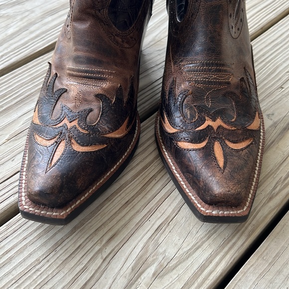 Ariat | Shoes | Ariat 7 Dahlia 008780 Tooled Leather Cutout Brown ...